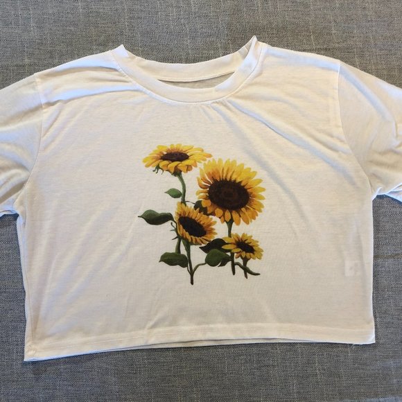 Tops | Graphic Sunflower Printed Crop Top | Poshmark